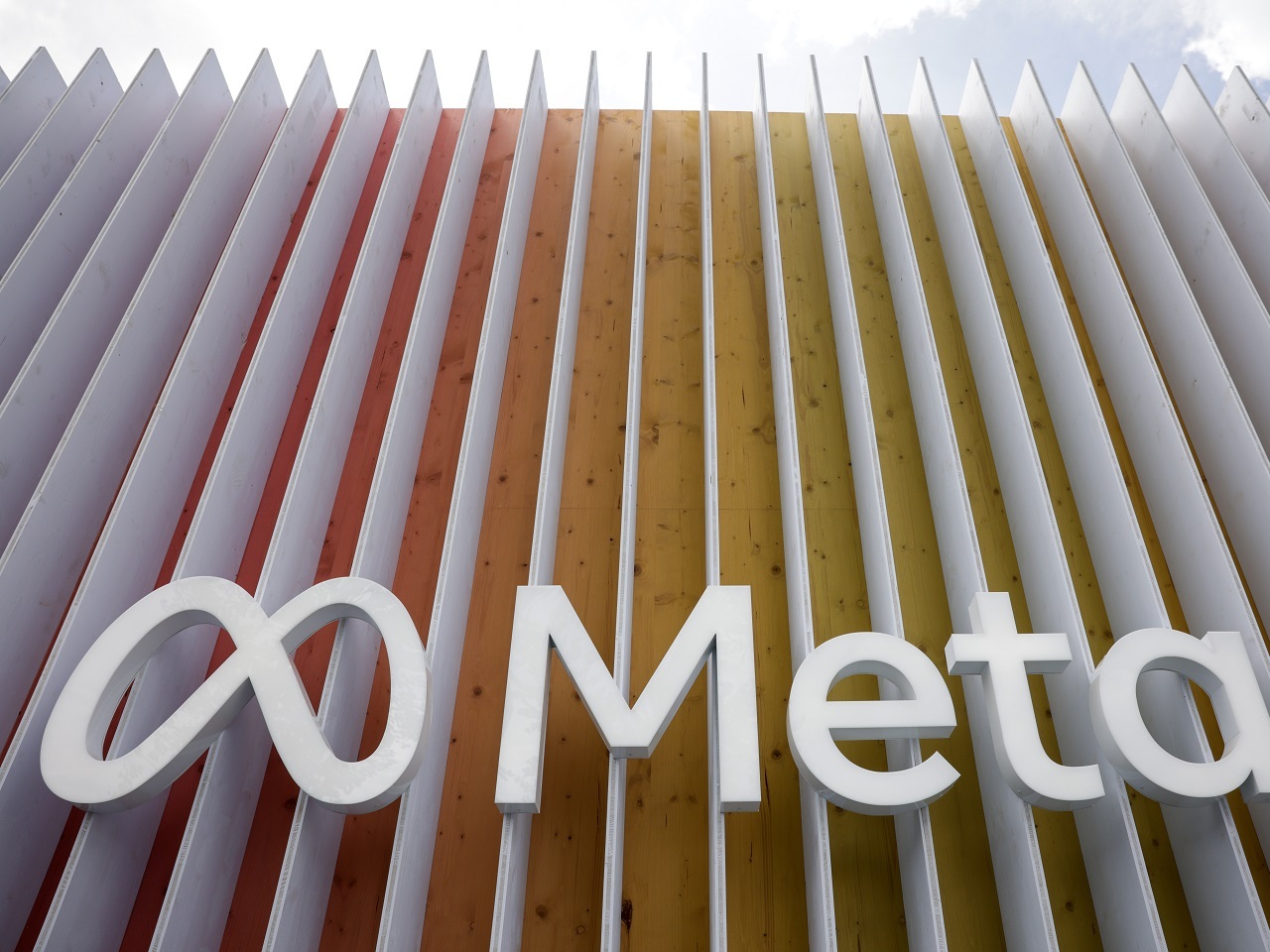 Meta、画像内の物体を識別するAIモデル「Segment Anything Model」を公開 - ZDNET Japan