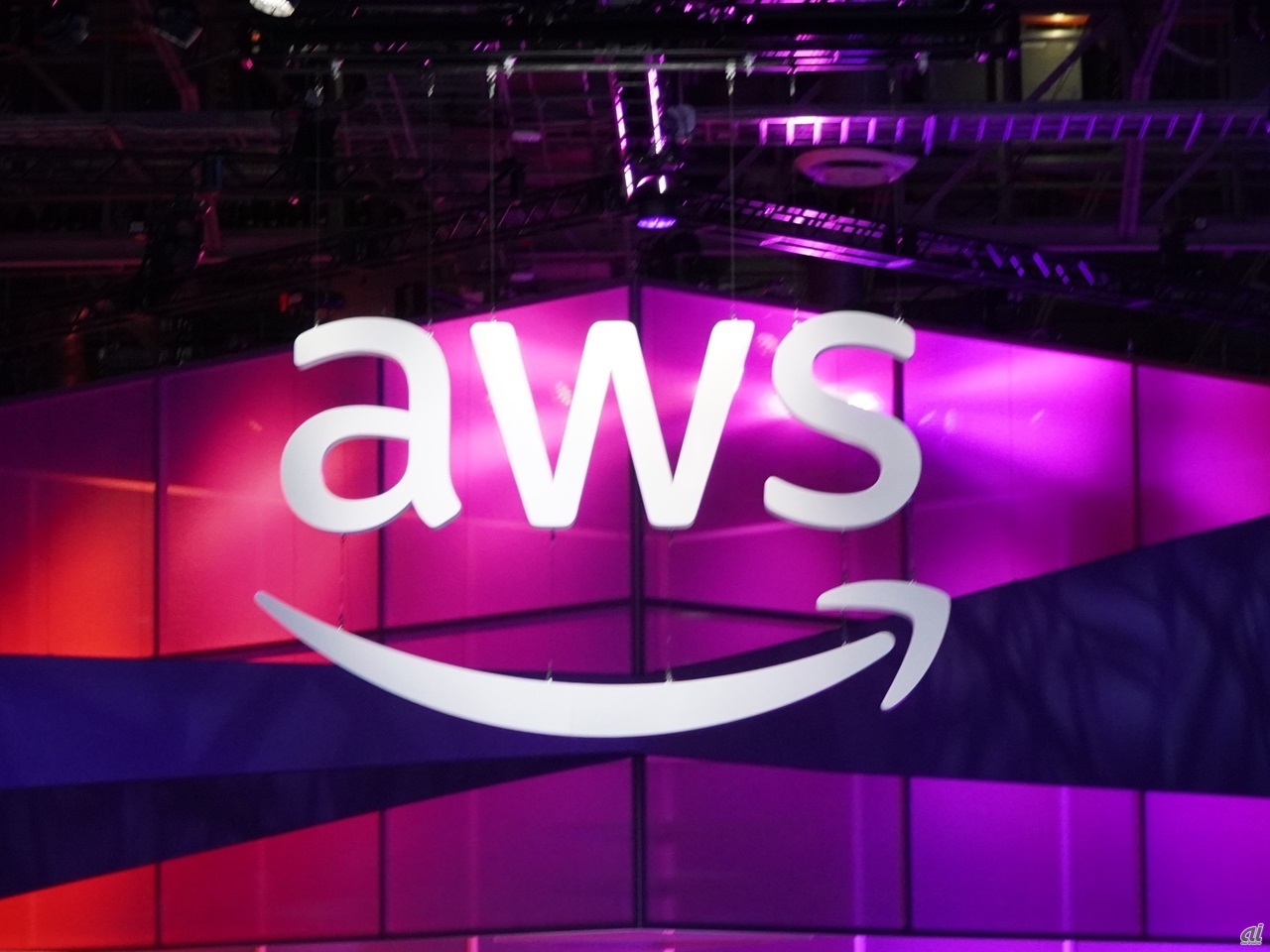2024年の「AWS re:Invent」は、“見て、体験して”楽しむ展示 - ZDNET Japan