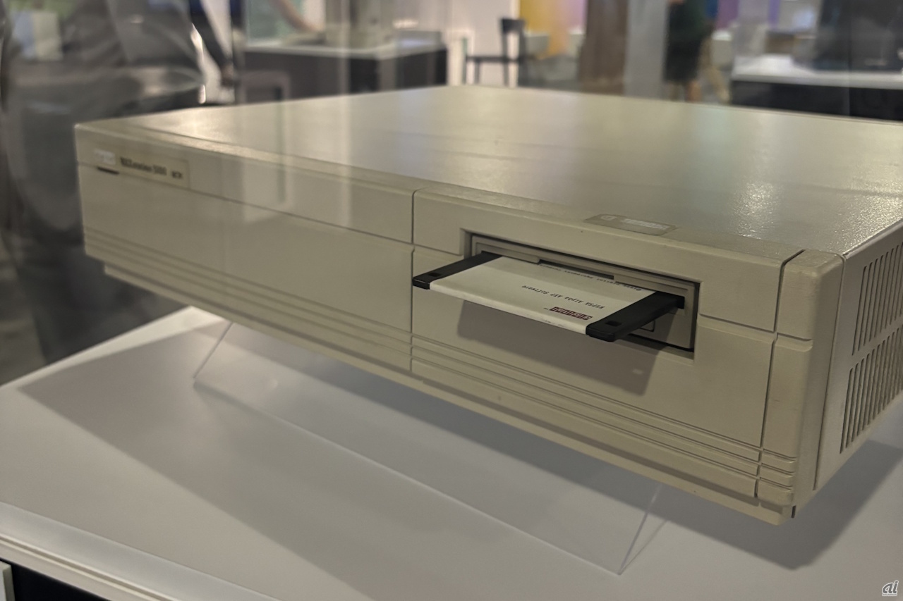 フロッピーディスクや1.72EFLOPSの世界最速スパコンなど--「HPE Discover 2025」を写真で振り返り - 23/23 ...
