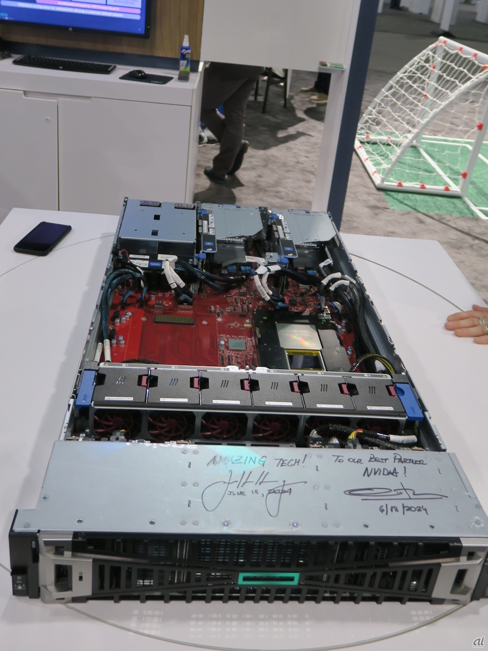 フロッピーディスクや1.72EFLOPSの世界最速スパコンなど--「HPE Discover 2025」を写真で振り返り - 12/23 ...